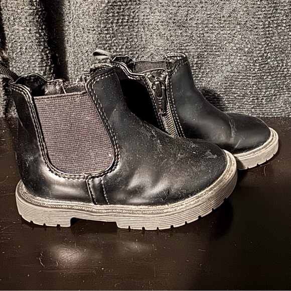 GAP | Shoes | Baby Gap Black Chelsea Boots With Side Zippersize 6gently ...